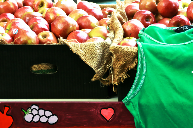 The Tale of the Two Apple Carts - Flash Fiction - Musings over a cup of tea